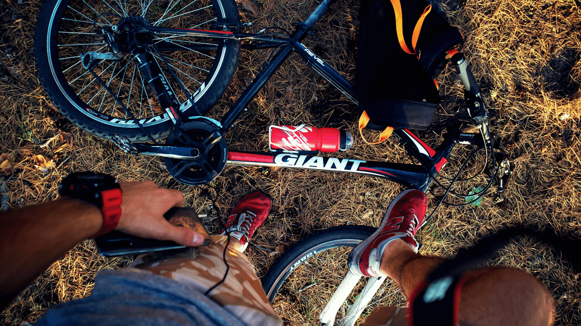 5 Essential Pieces Of Gear Every Cyclist Needs – STEEP